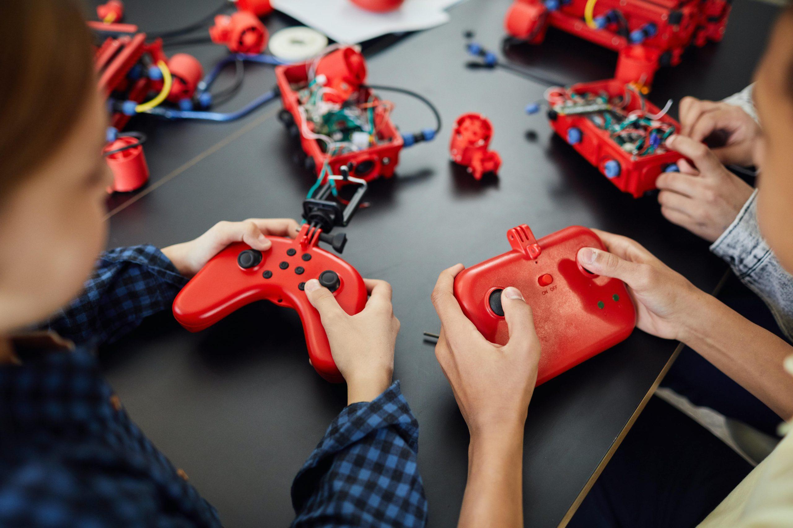 How Tech Toys Can Help with The Cognitive Abilities of Your Kids